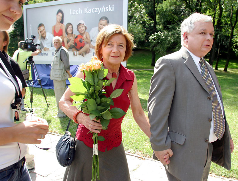 W 11. rocznicę pogrzebu Lecha i Marii Kaczyńskich msza św. w katedrze ...