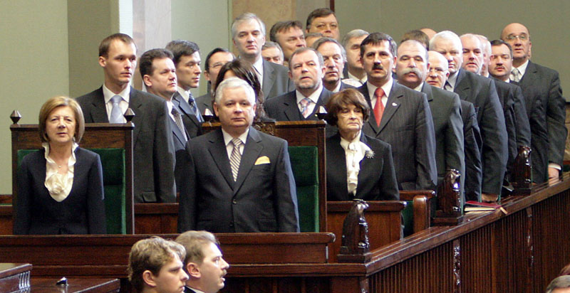 W 11. rocznicę pogrzebu Lecha i Marii Kaczyńskich msza św. w katedrze ...