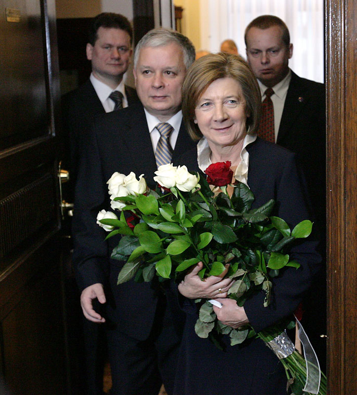 W 11. rocznicę pogrzebu Lecha i Marii Kaczyńskich msza św. w katedrze ...