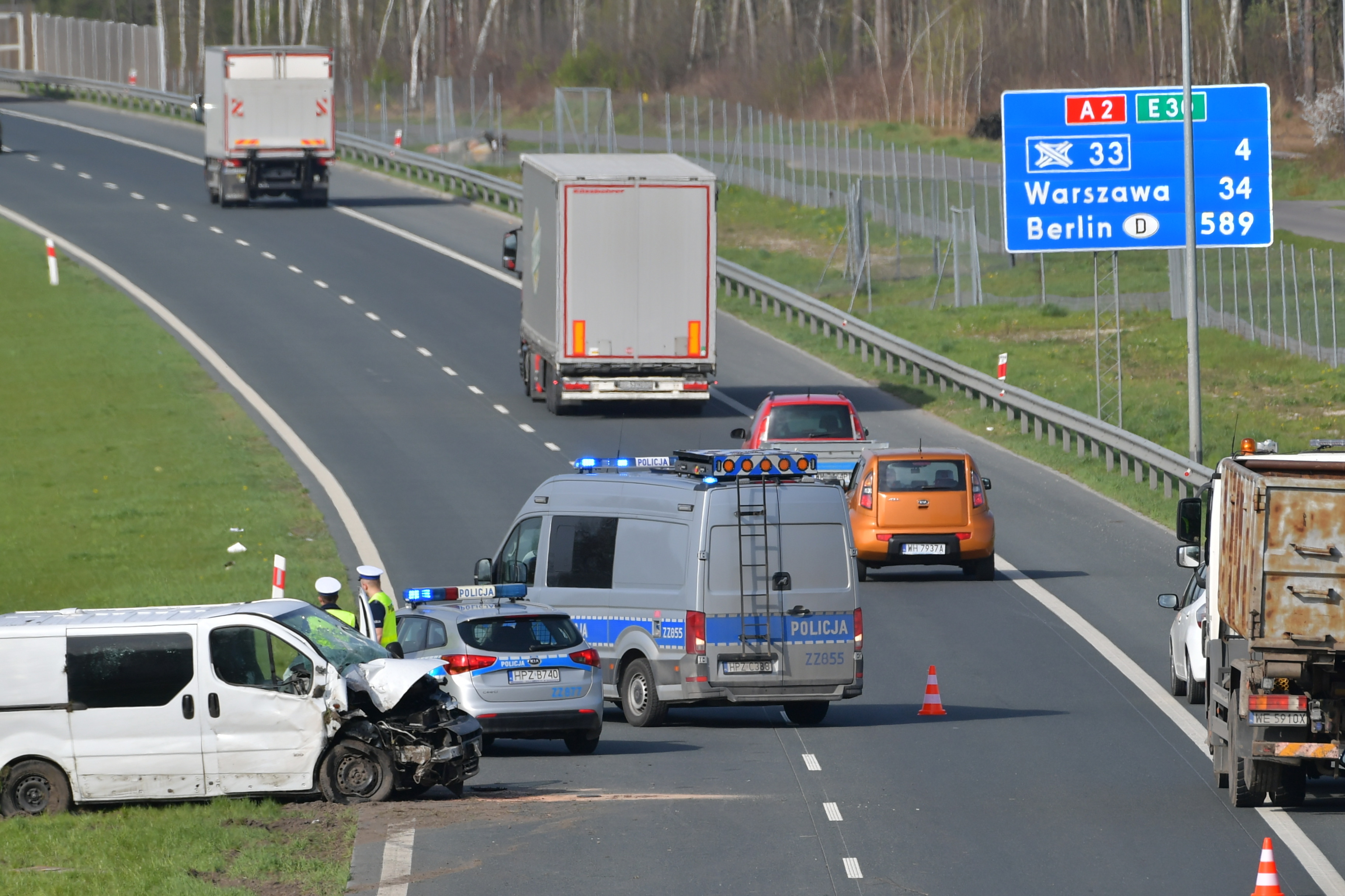 Śmiertelny wypadek na autostradzie A2 pod Warszawą. Nowe informacje [ZDJĘCIA] | Polska Agencja ...