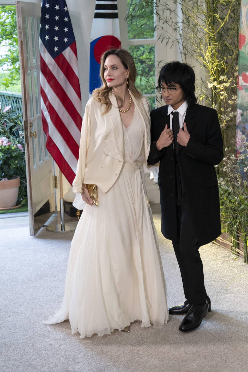 Angelina Jolie i jej syn spotkali się z prezydentami USA i Korei ...