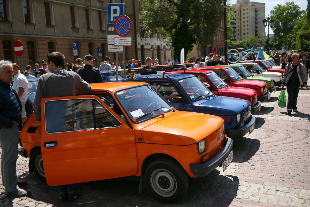 Kultowy maluch, czyli Fiat 126 świętuje pięćdziesiątkę | Polska Agencja ...